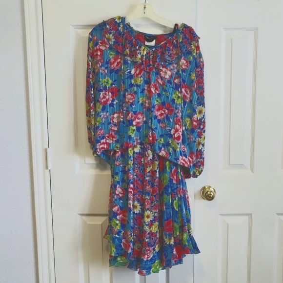 Diane Freis | Skirts | Diane Freis Vintage 2 Piece Floral Top And Skirt ...